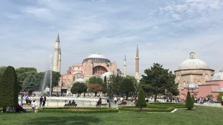 Blaue Moschee (Sultan Ahmed Moschee) in Istanbul, Türkei 2024 - Türkei Life